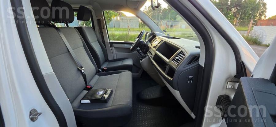 White Volkswagen Transporter 2016 in Valmiera, with an engine capacity of 2.00 L and mileage of 169 thousand km for 13300 €, photo 11 on AUTOMOTO.COM.LV