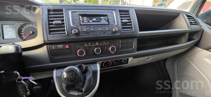 White Volkswagen Transporter 2016 in Valmiera, with an engine capacity of 2.00 L and mileage of 169 thousand km for 13300 €, photo 17 on AUTOMOTO.COM.LV