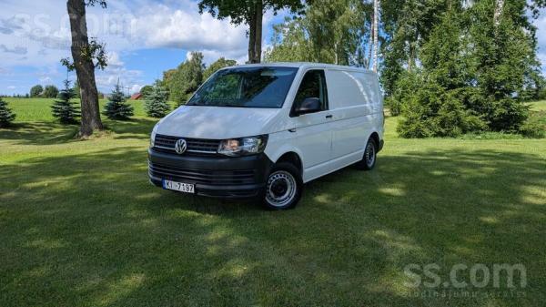 Balts Volkswagen Transporter 2016 Ogre, ar dzinēja tilpumu 2.00 L un nobraukumu 364 tūkst. km par 9930 €, foto 1 vietnē AUTOMOTO.COM.LV