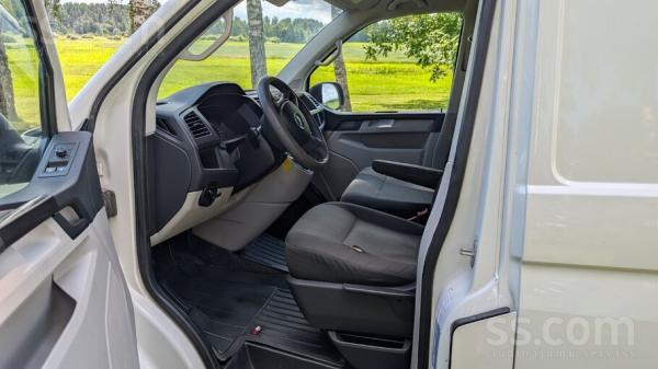 Balts Volkswagen Transporter 2016 Ogre, ar dzinēja tilpumu 2.00 L un nobraukumu 364 tūkst. km par 9930 €, foto 8 vietnē AUTOMOTO.COM.LV