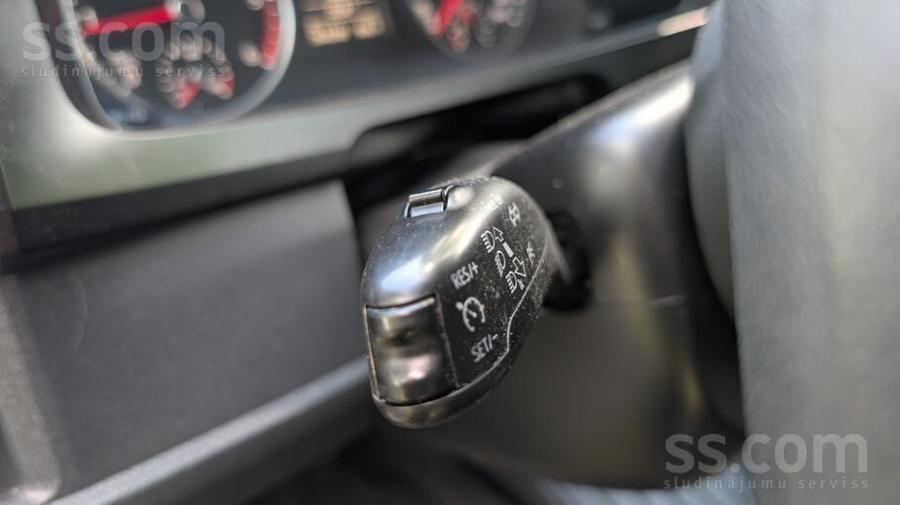 Balts Volkswagen Transporter 2016 Ogre, ar dzinēja tilpumu 2.00 L un nobraukumu 364 tūkst. km par 9930 €, foto 10 vietnē AUTOMOTO.COM.LV