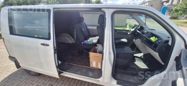 Balts Volkswagen Transporter 2016 Dobele, ar dzinēja tilpumu 2.00 L un nobraukumu 385 tūkst. km par 7500 €, foto 5 vietnē AUTOMOTO.COM.LV