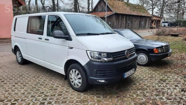 Balts Volkswagen Transporter 2017 Rīga, ar dzinēja tilpumu 2.00 L un nobraukumu 300 tūkst. km par 13900 €, foto 1 vietnē AUTOMOTO.COM.LV