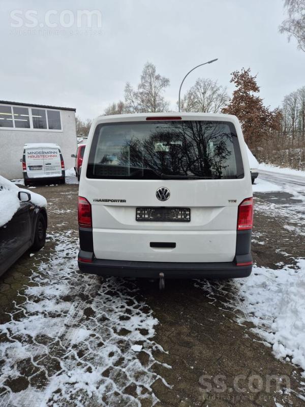 Balts Volkswagen Transporter 2017 Rīga, ar dzinēja tilpumu 2.00 L un nobraukumu 300 tūkst. km par 13900 €, foto 3 vietnē AUTOMOTO.COM.LV