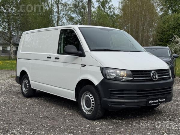 Balts Volkswagen Transporter 2017 Valmiera, ar dzinēja tilpumu 2.00 L un nobraukumu 216 tūkst. km par 13200 €, foto  vietnē AUTOMOTO.COM.LV