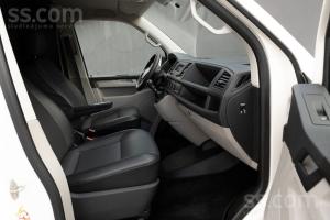 White Volkswagen Transporter 2019 in Jelgava, with an engine capacity of 2.00 L and mileage of 178 thousand km for 14500 €, photo 7 on AUTOMOTO.COM.LV