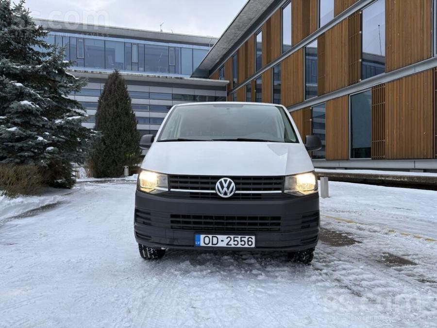 Balts Volkswagen Transporter 2019 Rīga, ar dzinēja tilpumu 2.00 L un nobraukumu 256 tūkst. km par 16500 €, foto 2 vietnē AUTOMOTO.COM.LV