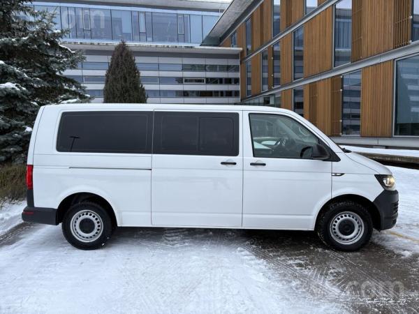 White Volkswagen Transporter 2019 in Riga, with an engine capacity of 2.00 L and mileage of 256 thousand km for 16500 €, photo 4 on AUTOMOTO.COM.LV