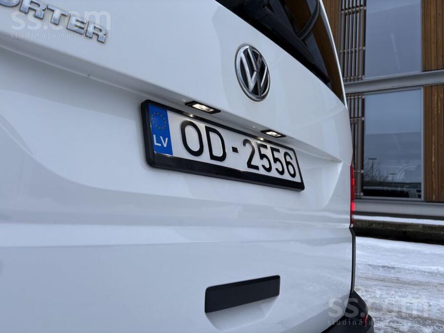 Balts Volkswagen Transporter 2019 Rīga, ar dzinēja tilpumu 2.00 L un nobraukumu 256 tūkst. km par 16500 €, foto 24 vietnē AUTOMOTO.COM.LV