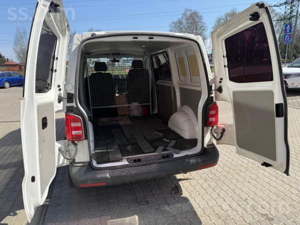 Balts Volkswagen Transporter 2019 Rīga, ar dzinēja tilpumu 2.00 L un nobraukumu 213 tūkst. km par 13900 €, foto 8 vietnē AUTOMOTO.COM.LV