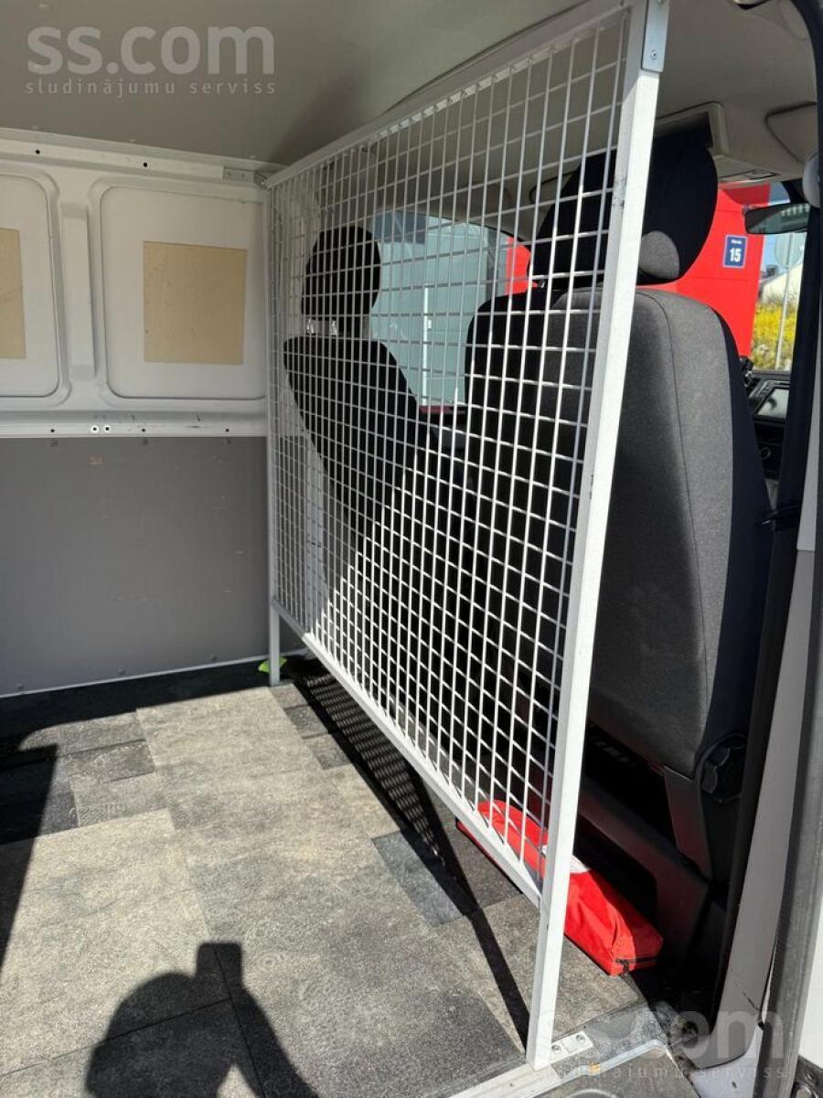 Balts Volkswagen Transporter 2019 Rīga, ar dzinēja tilpumu 2.00 L un nobraukumu 213 tūkst. km par 13900 €, foto 11 vietnē AUTOMOTO.COM.LV