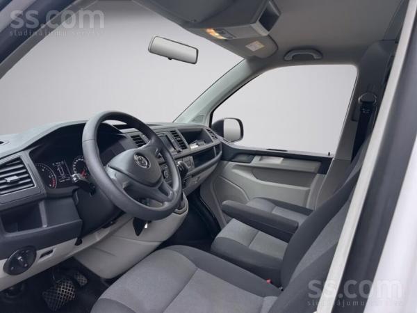 White Volkswagen Transporter 2019 in Riga, with an engine capacity of 2.00 L and mileage of 259 thousand km for 15450 €, photo 4 on AUTOMOTO.COM.LV