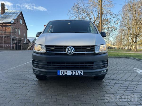 Balts Volkswagen Transporter 2019 Rīga, ar dzinēja tilpumu 2.00 L un nobraukumu 219 tūkst. km par 13600 €, foto 1 vietnē AUTOMOTO.COM.LV