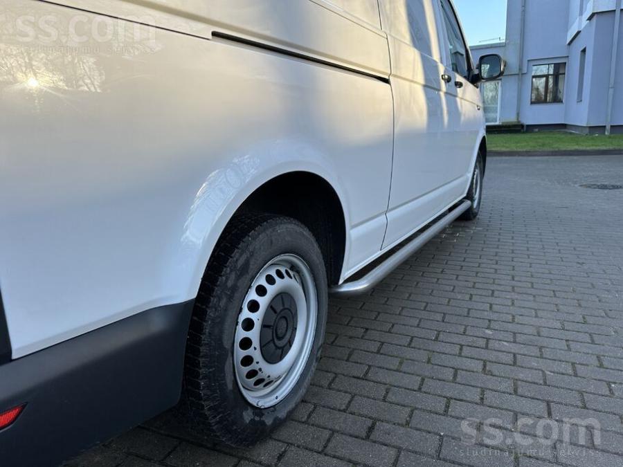 Balts Volkswagen Transporter 2019 Rīga, ar dzinēja tilpumu 2.00 L un nobraukumu 219 tūkst. km par 13600 €, foto 8 vietnē AUTOMOTO.COM.LV