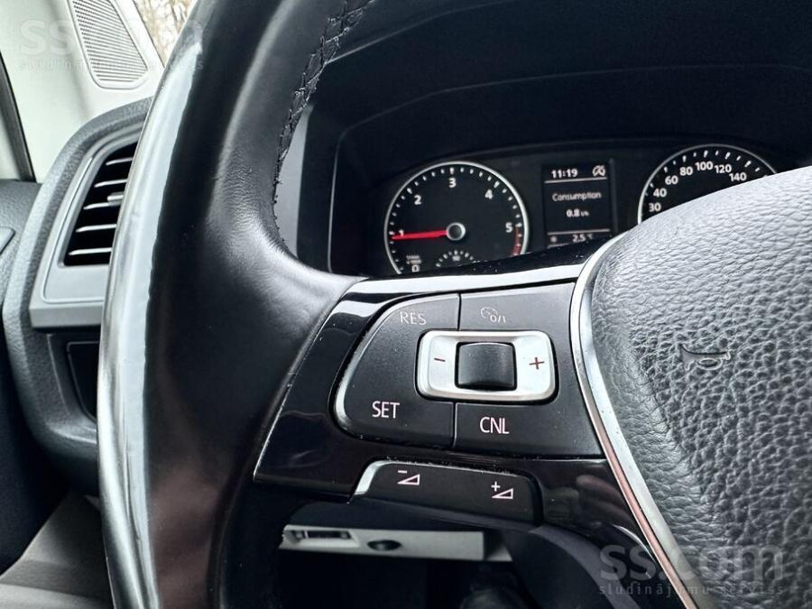 Balts Volkswagen Transporter 2019 Rīga, ar dzinēja tilpumu 2.00 L un nobraukumu 219 tūkst. km par 13600 €, foto 19 vietnē AUTOMOTO.COM.LV
