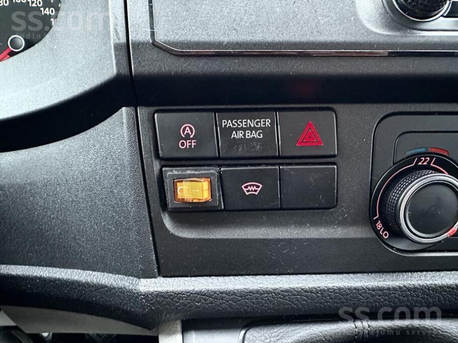 Balts Volkswagen Transporter 2019 Rīga, ar dzinēja tilpumu 2.00 L un nobraukumu 219 tūkst. km par 13600 €, foto 20 vietnē AUTOMOTO.COM.LV
