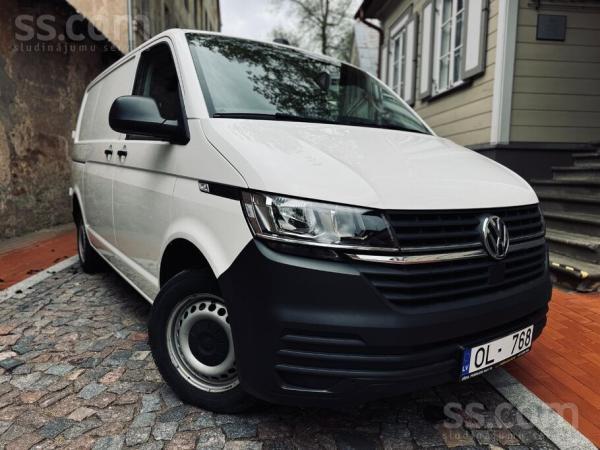 Balts Volkswagen Transporter 2020 Cēsis, ar dzinēja tilpumu 2.00 L un nobraukumu 0 tūkst. km par 17850 €, foto 1 vietnē AUTOMOTO.COM.LV