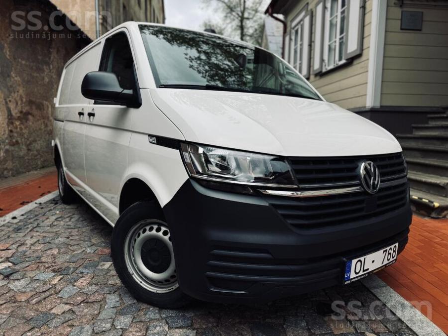White Volkswagen Transporter 2020 in Cesis, with an engine capacity of 2.00 L and mileage of 0 thousand km for 17850 €, photo 1 on AUTOMOTO.COM.LV