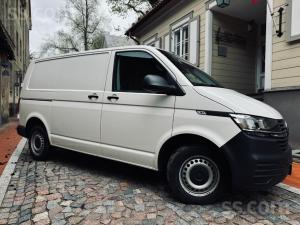White Volkswagen Transporter 2020 in Cesis, with an engine capacity of 2.00 L and mileage of 0 thousand km for 17850 €, photo 3 on AUTOMOTO.COM.LV