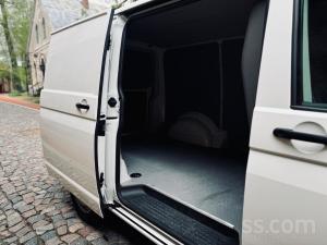 White Volkswagen Transporter 2020 in Cesis, with an engine capacity of 2.00 L and mileage of 0 thousand km for 17850 €, photo 13 on AUTOMOTO.COM.LV