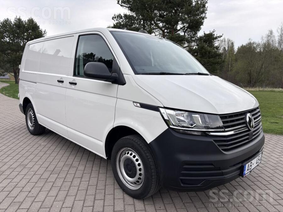 White Volkswagen Transporter 2020 in Cesis, with an engine capacity of 2.00 L and mileage of 219 thousand km for 15750 €, photo 1 on AUTOMOTO.COM.LV