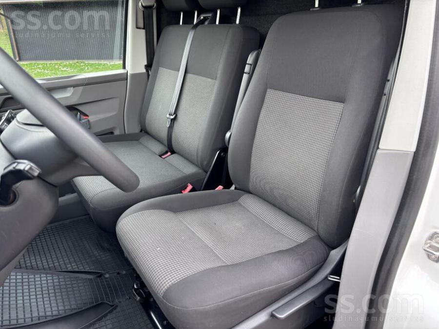 White Volkswagen Transporter 2020 in Cesis, with an engine capacity of 2.00 L and mileage of 219 thousand km for 15750 €, photo 12 on AUTOMOTO.COM.LV