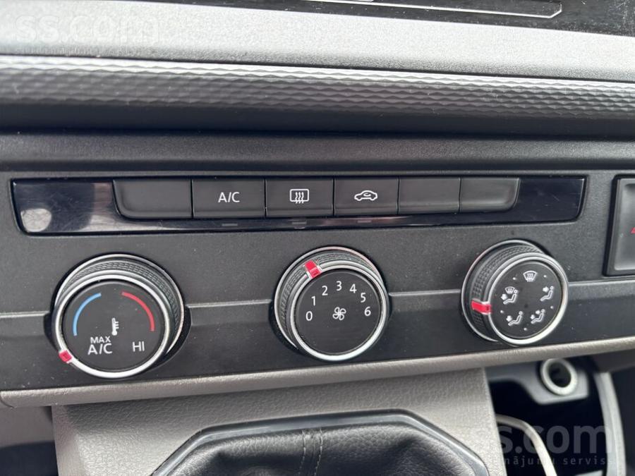 White Volkswagen Transporter 2020 in Cesis, with an engine capacity of 2.00 L and mileage of 219 thousand km for 15750 €, photo 18 on AUTOMOTO.COM.LV