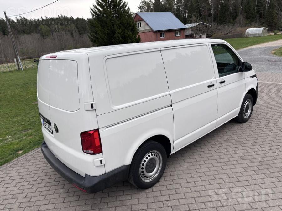 White Volkswagen Transporter 2020 in Cesis, with an engine capacity of 2.00 L and mileage of 219 thousand km for 15750 €, photo 20 on AUTOMOTO.COM.LV