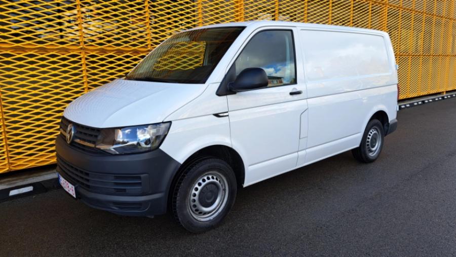 White Volkswagen Transporter 2020 in Riga, with an engine capacity of 2.00 L and mileage of 240 thousand km for 12250 €, photo 1 on AUTOMOTO.COM.LV