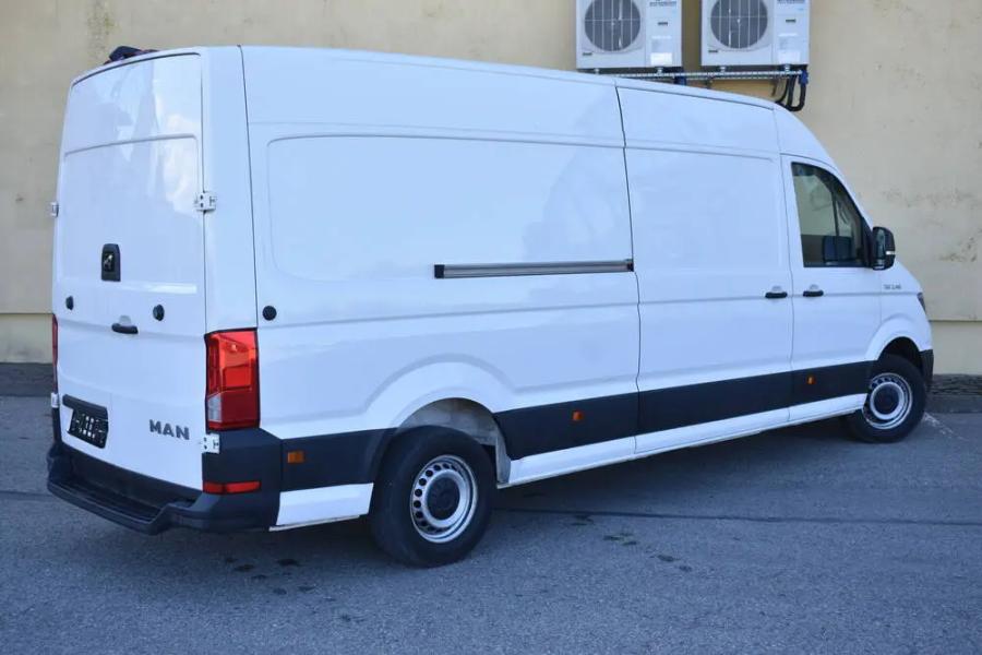 Balts Volkswagen Transporter 2021 Talsi, ar dzinēja tilpumu 2.00 L un nobraukumu 230 tūkst. km par 18500 €, foto 6 vietnē AUTOMOTO.COM.LV
