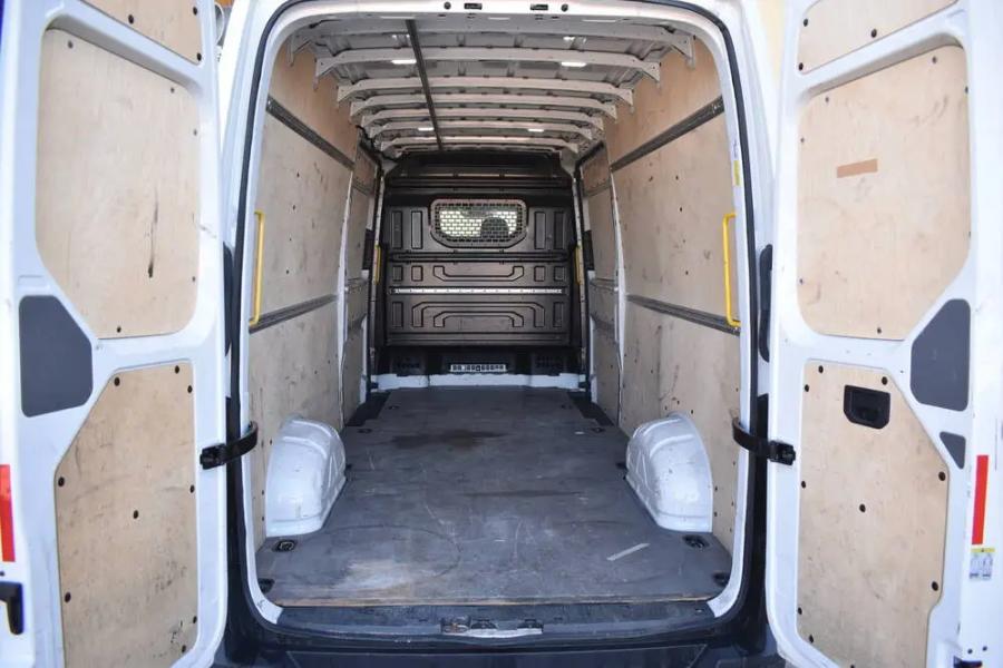 Balts Volkswagen Transporter 2021 Talsi, ar dzinēja tilpumu 2.00 L un nobraukumu 230 tūkst. km par 18500 €, foto 11 vietnē AUTOMOTO.COM.LV
