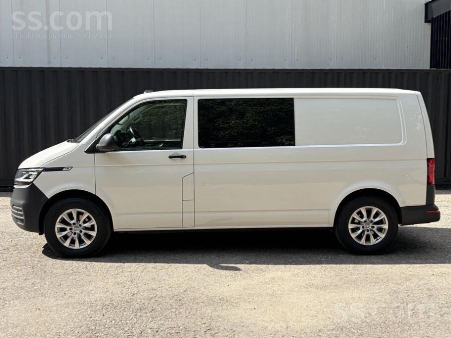 White Volkswagen Transporter 2021 in Riga, with an engine capacity of 2.00 L and mileage of 220 thousand km for 20900 €, photo 3 on AUTOMOTO.COM.LV