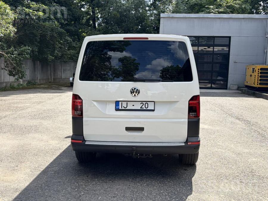 White Volkswagen Transporter 2021 in Riga, with an engine capacity of 2.00 L and mileage of 220 thousand km for 20900 €, photo 5 on AUTOMOTO.COM.LV