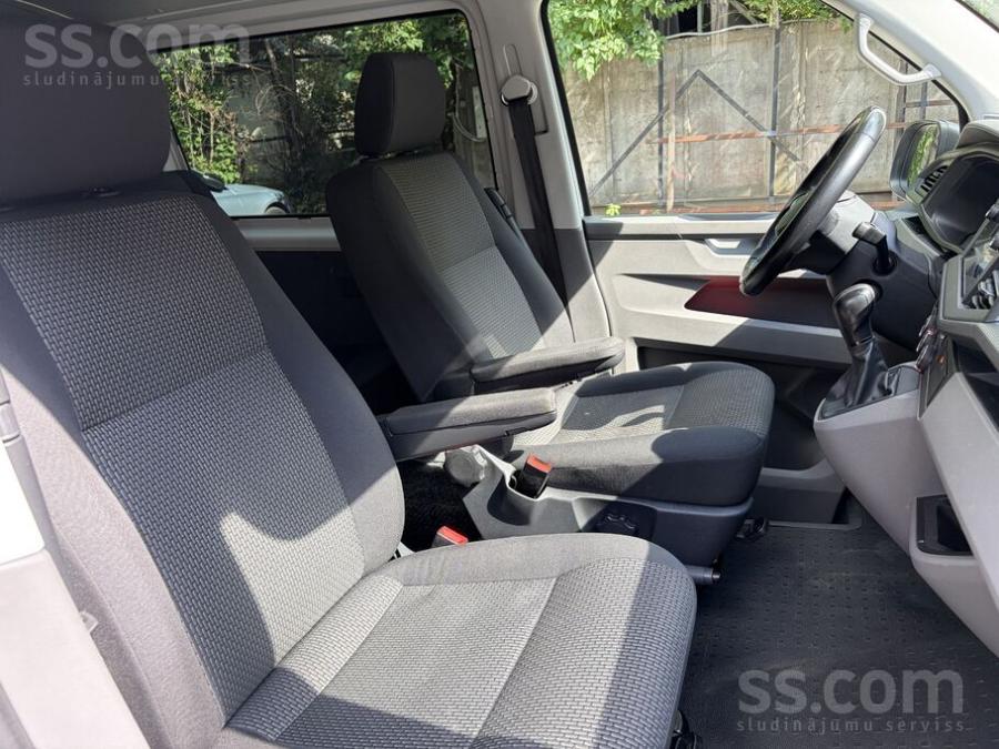 White Volkswagen Transporter 2021 in Riga, with an engine capacity of 2.00 L and mileage of 220 thousand km for 20900 €, photo 11 on AUTOMOTO.COM.LV