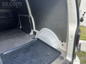 Balts Volkswagen Transporter 2021 Tallina, ar dzinēja tilpumu 2.00 L un nobraukumu 148 tūkst. km par 25800 €, foto 28 vietnē AUTOMOTO.COM.LV