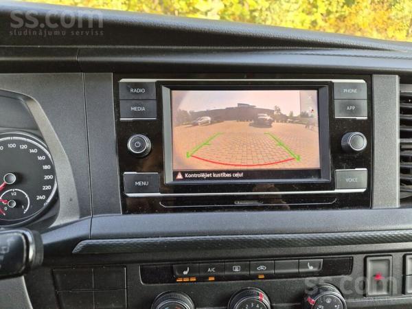 Balts Volkswagen Transporter 2021 Rīga, ar dzinēja tilpumu 2.00 L un nobraukumu 250 tūkst. km par 15500 €, foto 6 vietnē AUTOMOTO.COM.LV