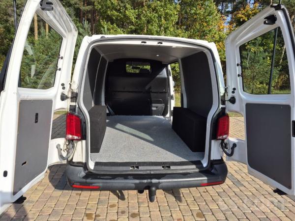 Balts Volkswagen Transporter 2021 Rīga, ar dzinēja tilpumu 2.00 L un nobraukumu 250 tūkst. km par 15500 €, foto 8 vietnē AUTOMOTO.COM.LV