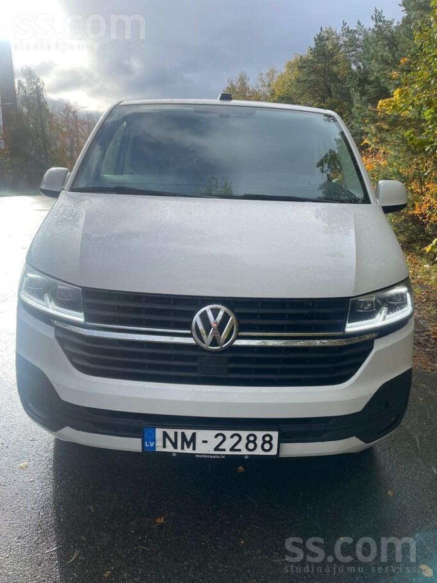 Balts Volkswagen Transporter 2023 Rīga, ar dzinēja tilpumu 2.00 L un nobraukumu 135 tūkst. km par 25500 €, foto 1 vietnē AUTOMOTO.COM.LV