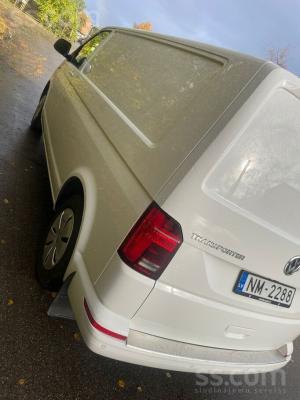Balts Volkswagen Transporter 2023 Rīga, ar dzinēja tilpumu 2.00 L un nobraukumu 135 tūkst. km par 25500 €, foto 6 vietnē AUTOMOTO.COM.LV