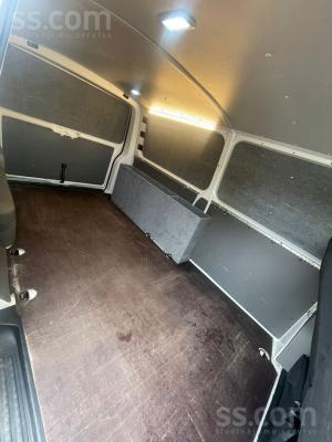 Balts Volkswagen Transporter 2023 Rīga, ar dzinēja tilpumu 2.00 L un nobraukumu 135 tūkst. km par 25500 €, foto 11 vietnē AUTOMOTO.COM.LV