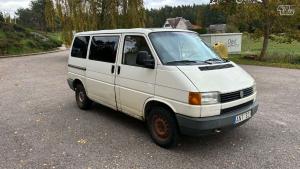 White Volkswagen Transporter 1991 in Moletai, with an engine capacity of 2.40 L and mileage of 308 thousand km for 900 €, photo 3 on AUTOMOTO.COM.LV