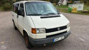White Volkswagen Transporter 1991 in Moletai, with an engine capacity of 2.40 L and mileage of 308 thousand km for 900 €, photo 5 on AUTOMOTO.COM.LV