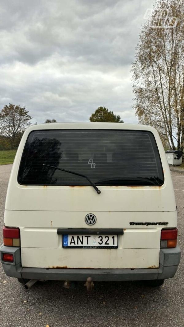 Balts Volkswagen Transporter 1991 Molėtai, ar dzinēja tilpumu 2.40 L un nobraukumu 308 tūkst. km par 900 €, foto 6 vietnē AUTOMOTO.COM.LV
