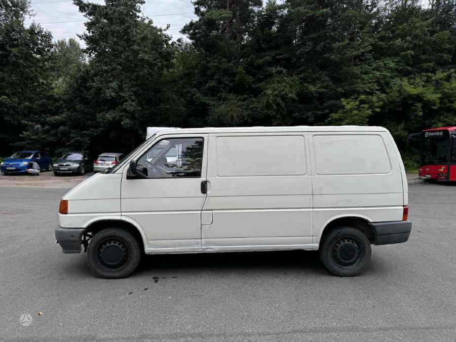 White Volkswagen Transporter 1994 in Vilnius, with an engine capacity of 1.90 L and mileage of 451 thousand km for 1050 €, photo 13 on AUTOMOTO.COM.LV