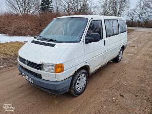 White Volkswagen Transporter 1995 in Taurage, with an engine capacity of 2.40 L and mileage of 4 thousand km for 800 €, photo  on AUTOMOTO.COM.LV