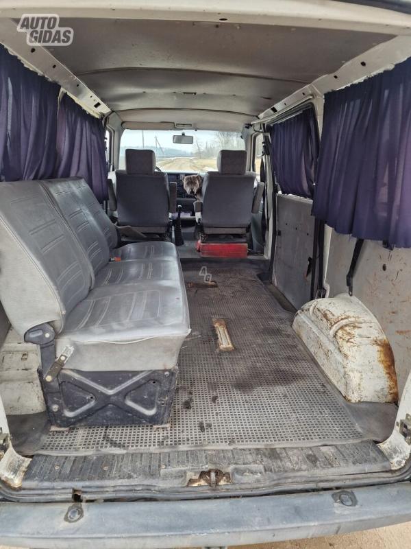 Balts Volkswagen Transporter 1995 Tauragė, ar dzinēja tilpumu 2.40 L un nobraukumu 4 tūkst. km par 800 €, foto 7 vietnē AUTOMOTO.COM.LV