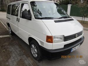White Volkswagen Transporter 1995 in Vilnius, with an engine capacity of 2.50 L and mileage of 300 thousand km for 2450 €, photo 4 on AUTOMOTO.COM.LV