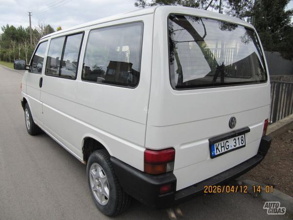 White Volkswagen Transporter 1995 in Vilnius, with an engine capacity of 2.50 L and mileage of 300 thousand km for 2450 €, photo 5 on AUTOMOTO.COM.LV