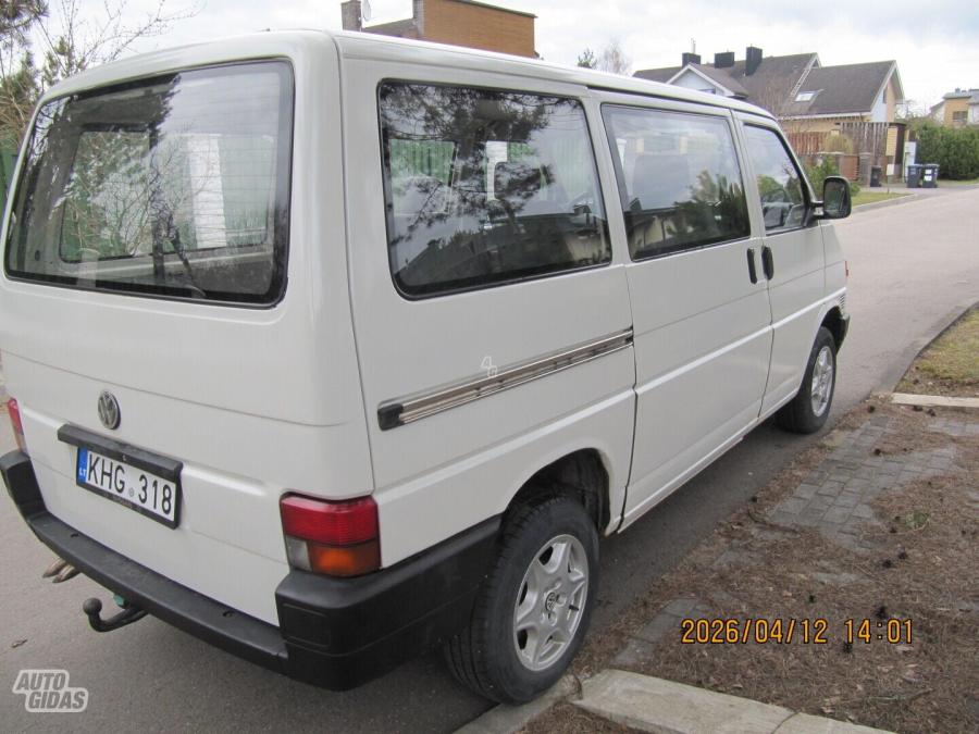 White Volkswagen Transporter 1995 in Vilnius, with an engine capacity of 2.50 L and mileage of 300 thousand km for 2450 €, photo 7 on AUTOMOTO.COM.LV