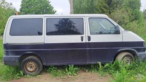 White Volkswagen Transporter 2000 in Vilnius, with an engine capacity of 2.50 L and mileage of 369 thousand km for 2500 €, photo 6 on AUTOMOTO.COM.LV